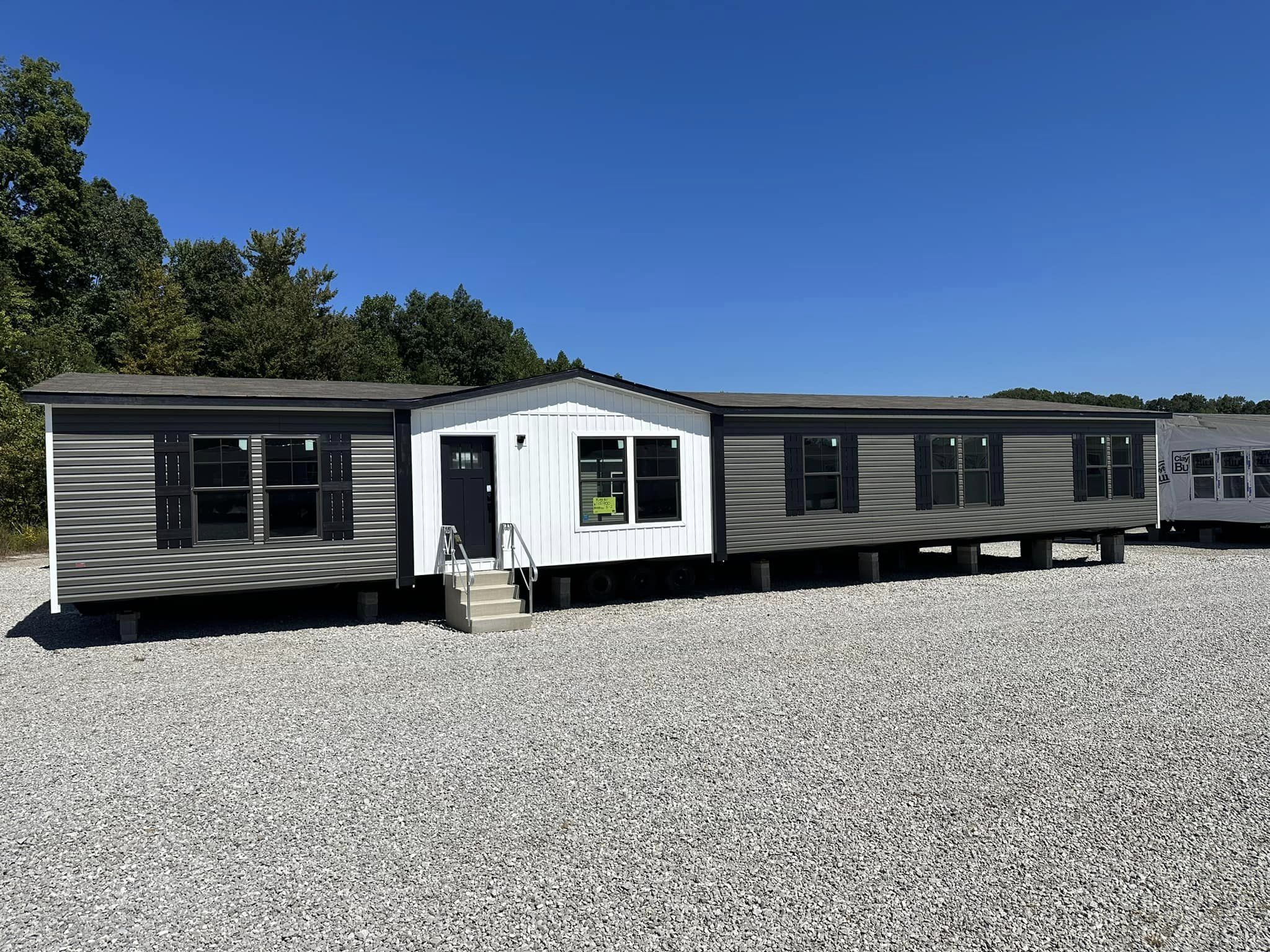 Giles King Air Manufactured Home - Red Rock Homes