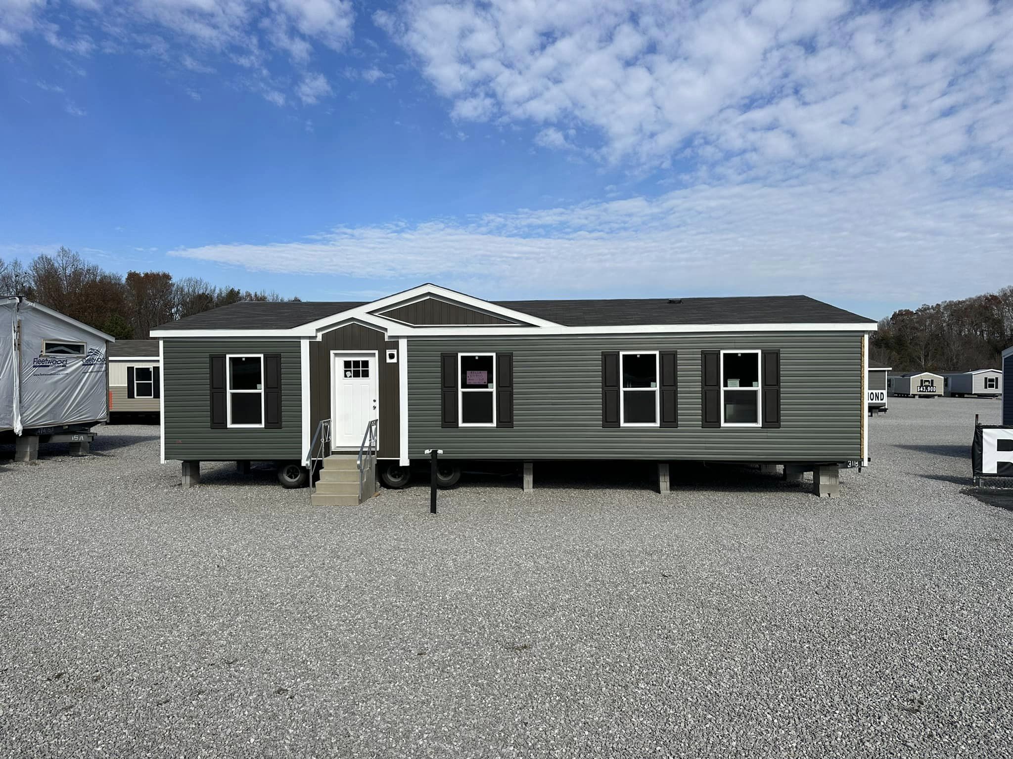 Cavco The XL 28483H Bella Manufactured Home - Red Rock Homes
